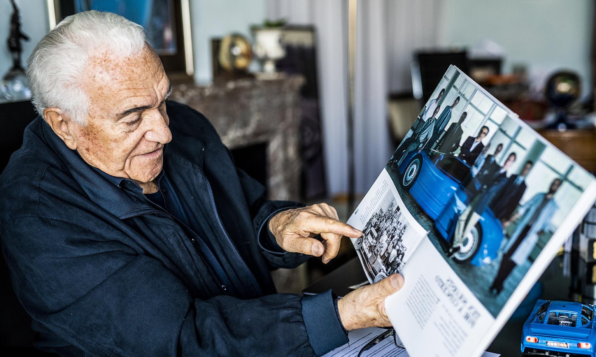 Aki harminc éve felélesztette a Bugatti legendáját - Roadster.hu