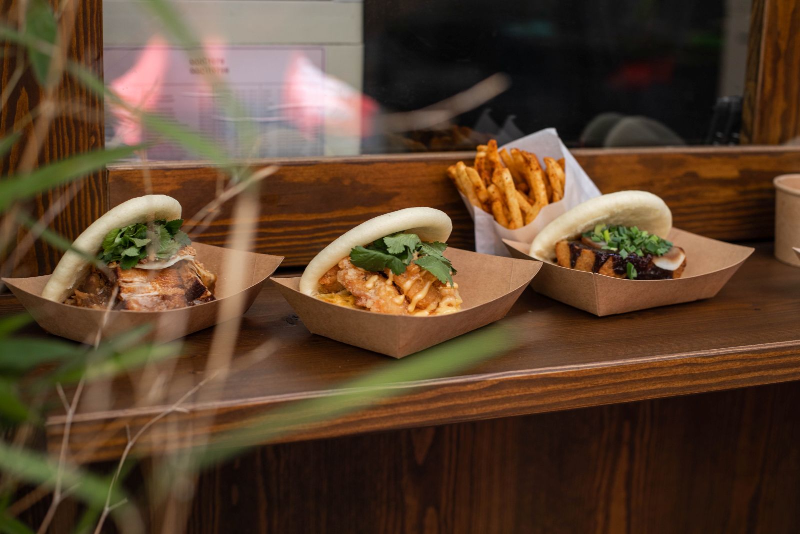Megnyitott a főváros legújabb street food helye, ahol minden egy ...